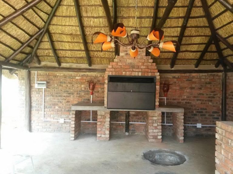 Cape Reed | Ginindza Thatchers